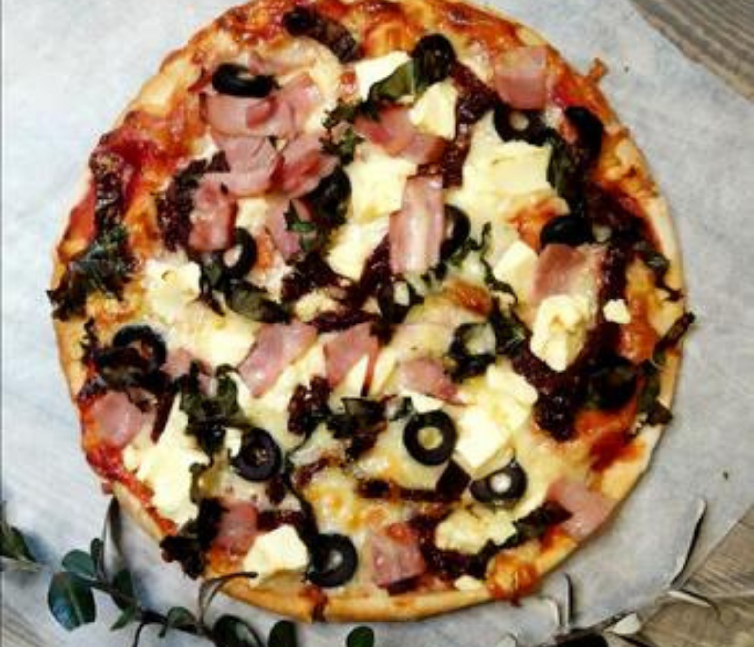 Keto Greek Pizza Recipe – No Guilt Bakes